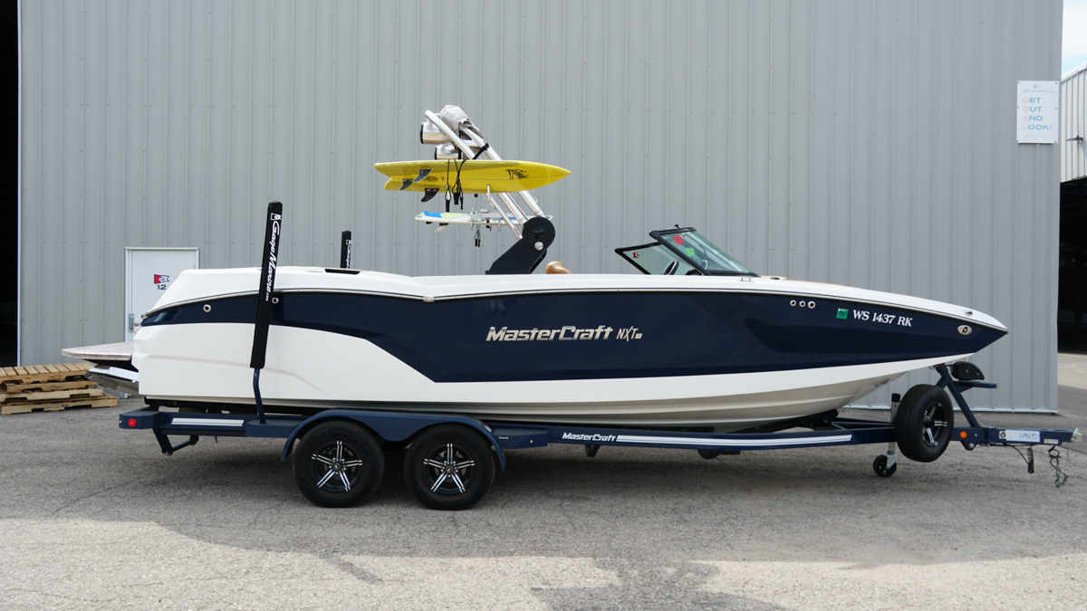Used 2021 MasterCraft NXT24 24 Ft. Ski And Wakeboard Boat For Sale In Delavan, WI | Gage Marine